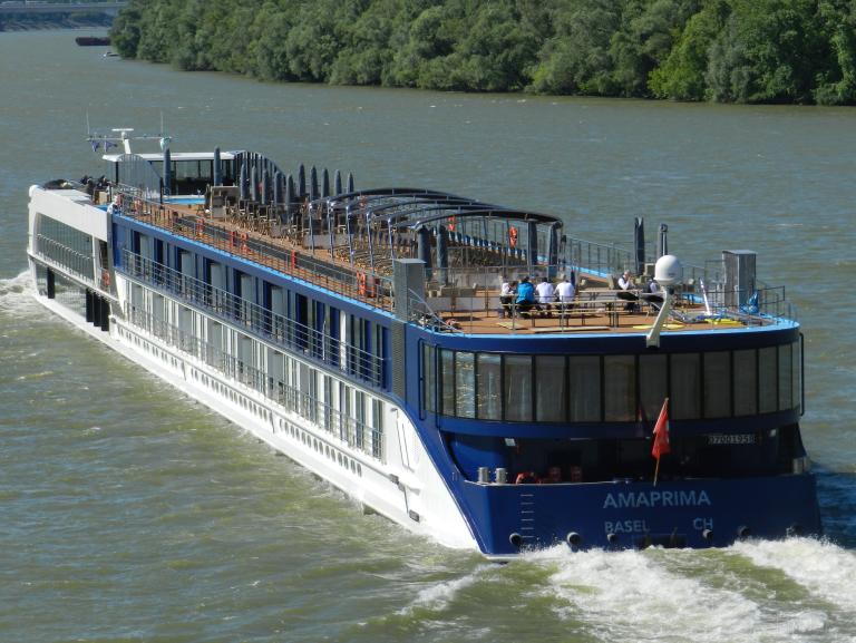 amaprima.travelitch.060321-1 – DAN SCHLOSSBERG